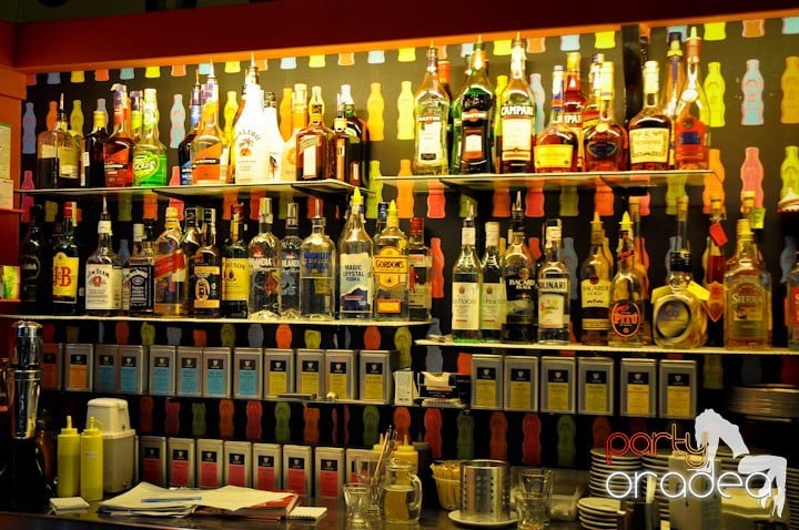 Lactobar Retro Bistro, Restaurant / Pizzerie, Oradea